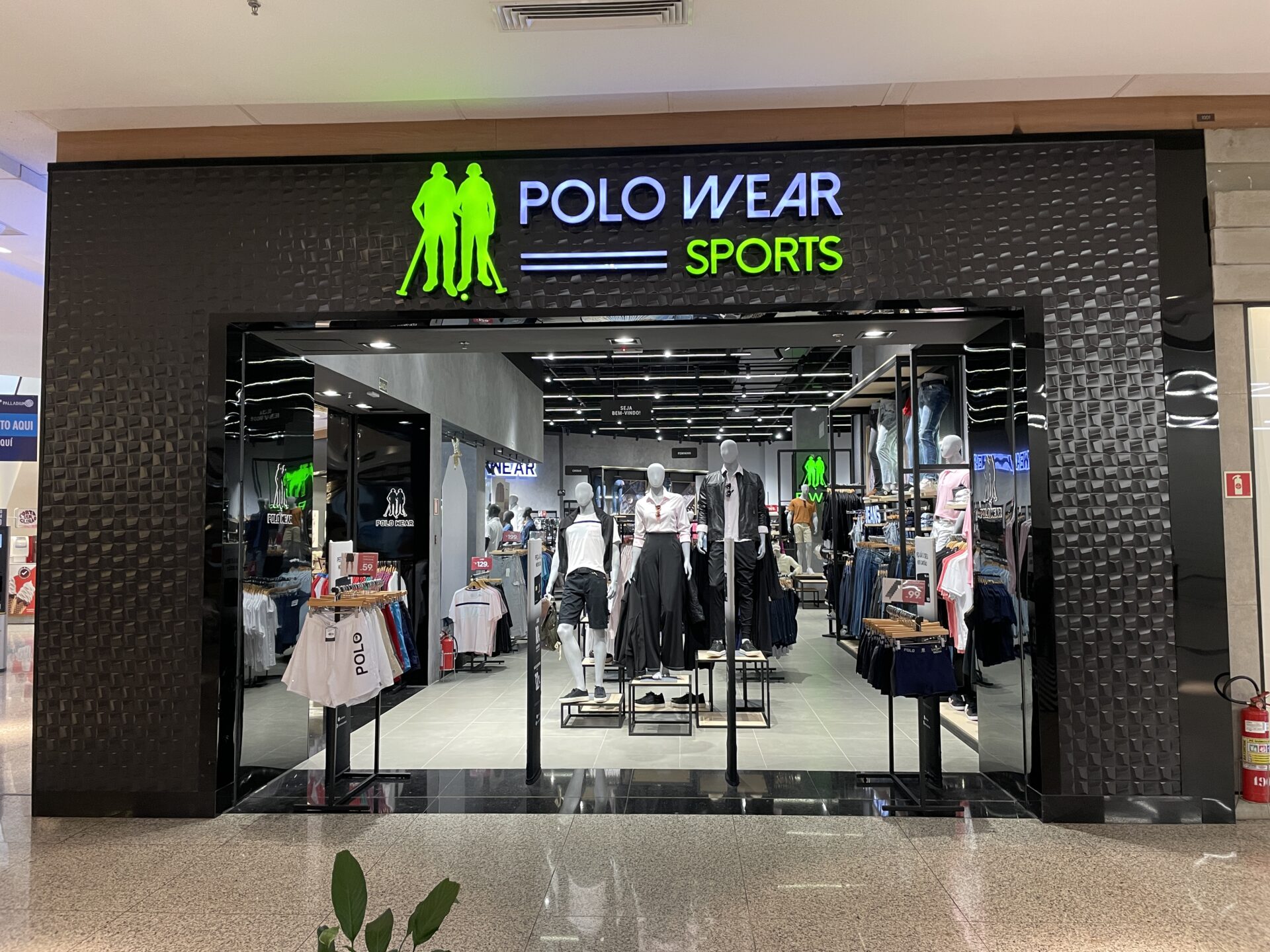 Polo Wear - Shopping Catuaí Palladium